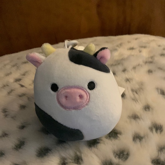 Squishmallows | Toys | Nwt Kellytoy Squishmallows Connor Cow Clip ...